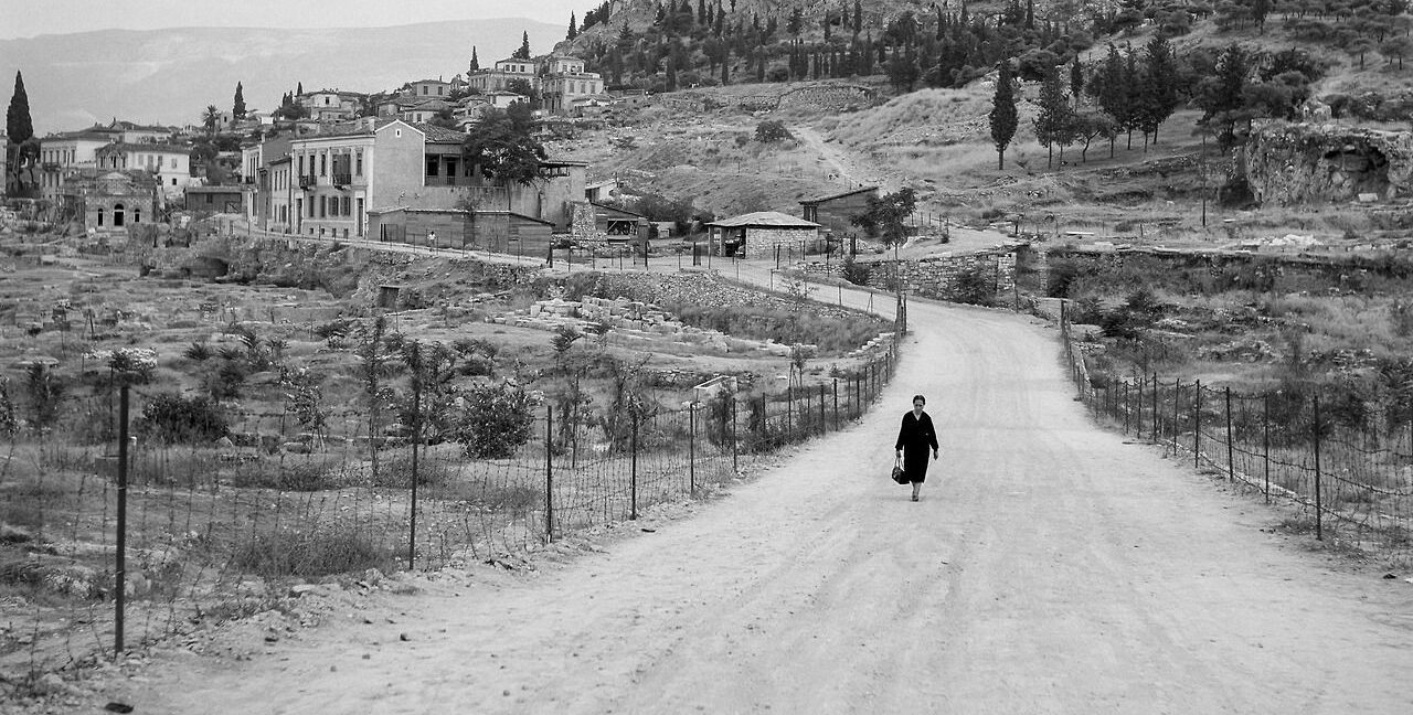 Athens 1937 - 1969 | Photos by Henri Cartier Bresson / Dimitris ...